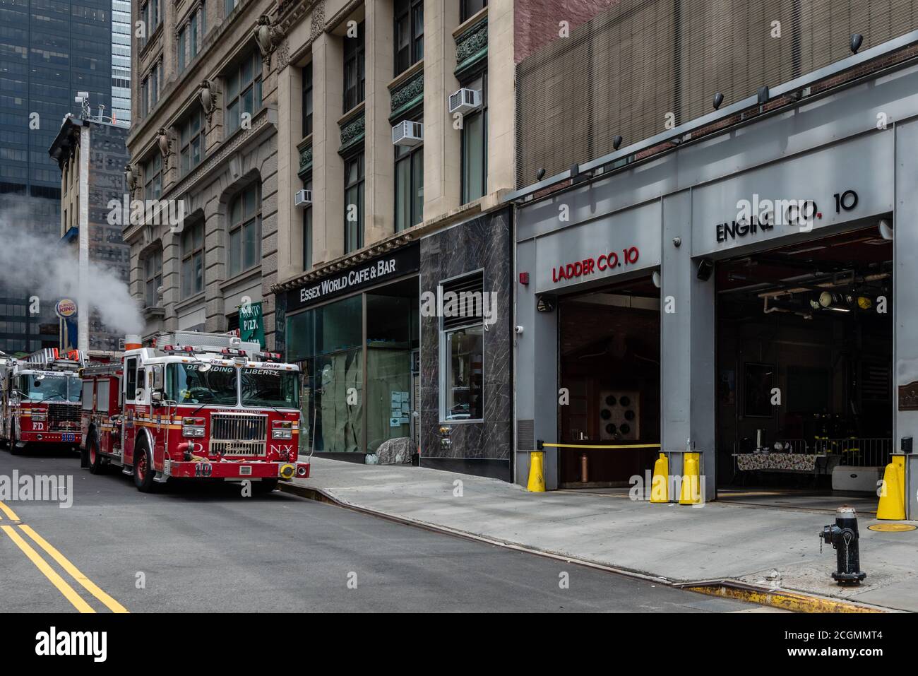 Fdny engine 10 fdny ladder hi-res stock photography and images - Alamy