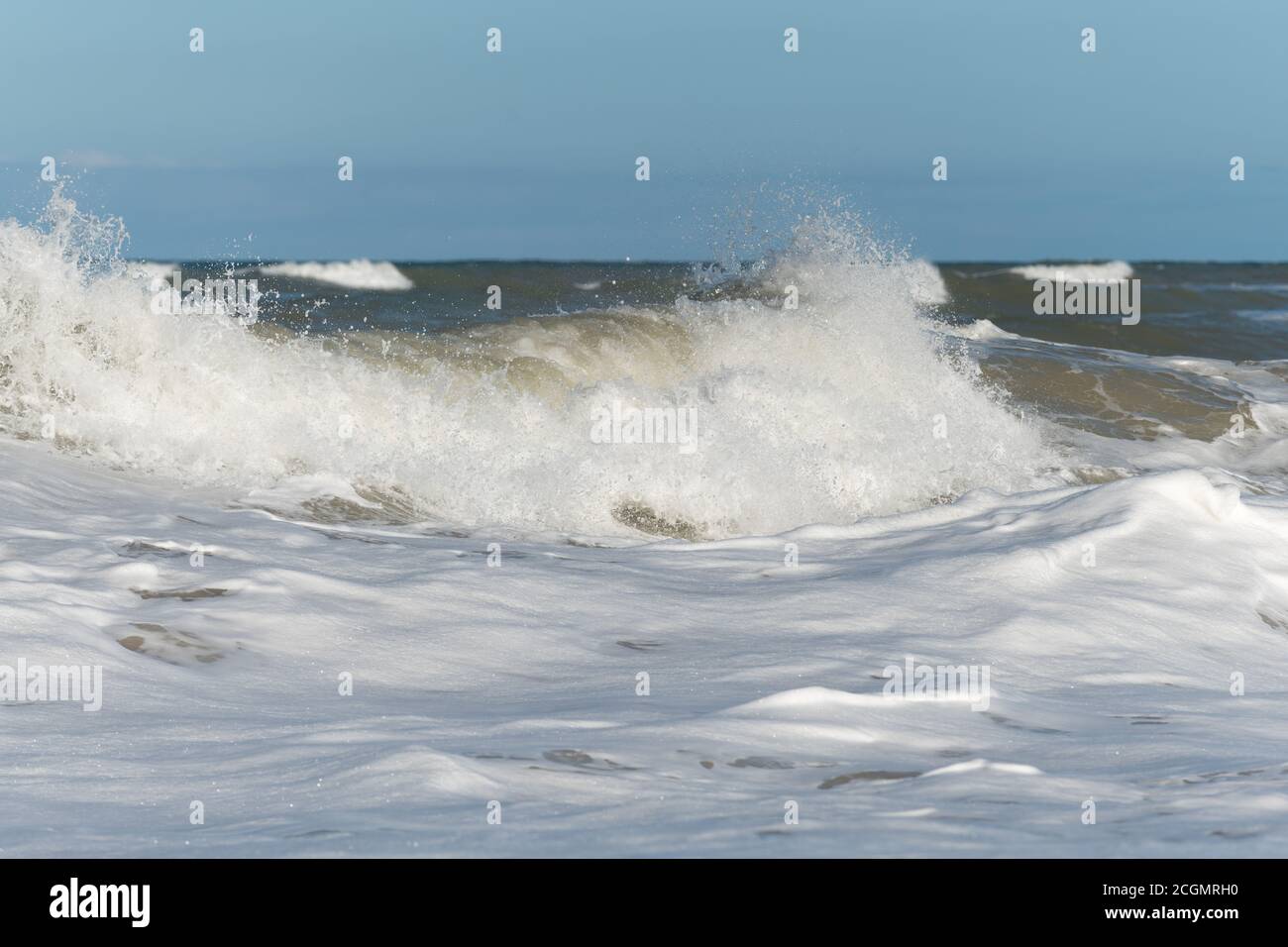 Wave in the ocean hi-res stock photography and images - Alamy