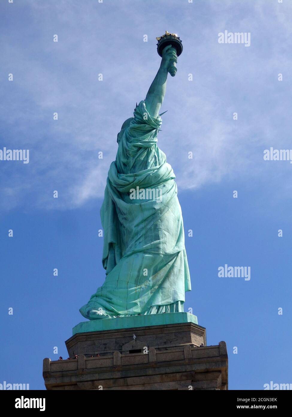 Back of the statue of liberty hi-res stock photography and images - Alamy