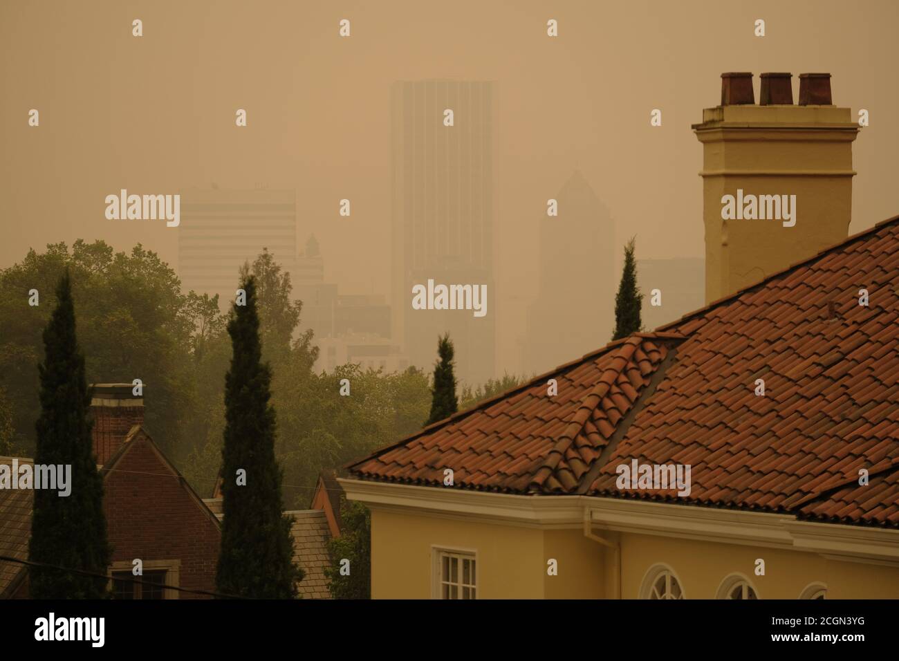 Portland, USA. 11th Sep, 2020. Wildfire smoke engulfs buildings in ...