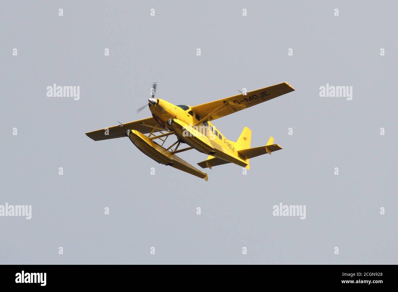 Cessna 208 floatplane hi-res stock photography and images - Alamy