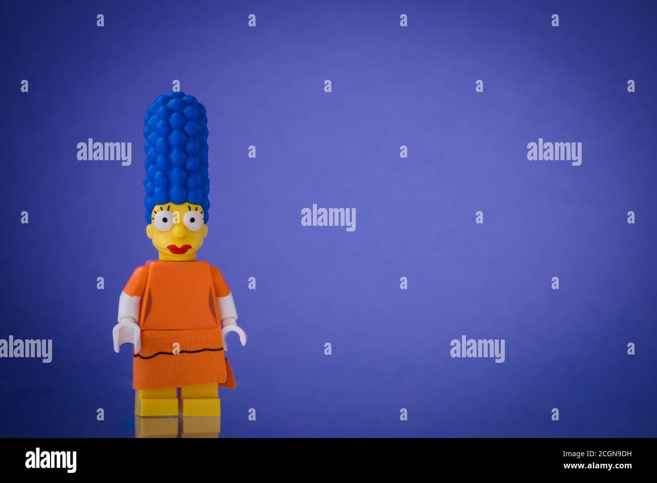 Homer simpsons character hi-res stock photography and images - Alamy