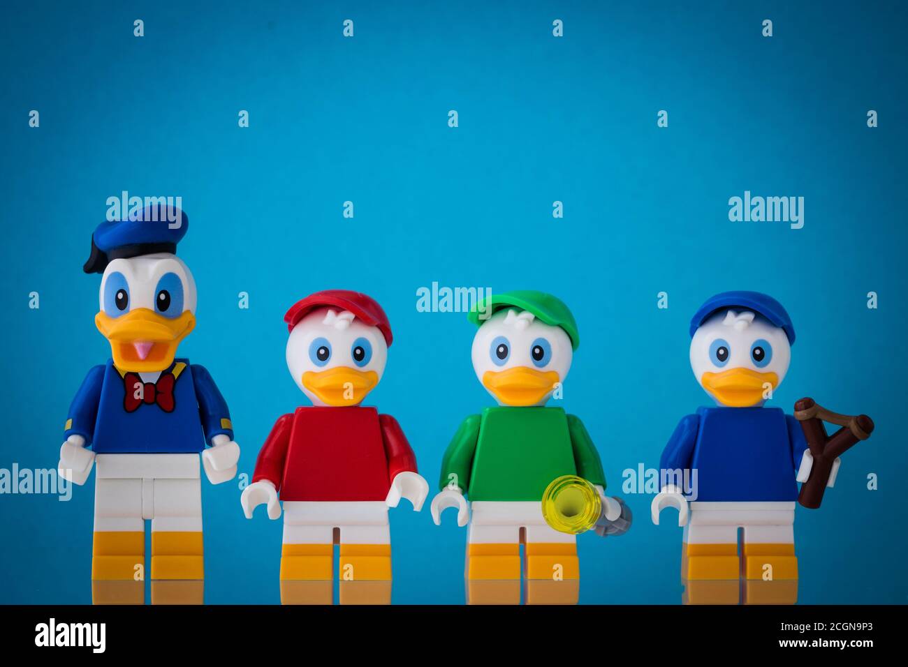 The duck family cartoon disney hi-res stock photography and images - Alamy