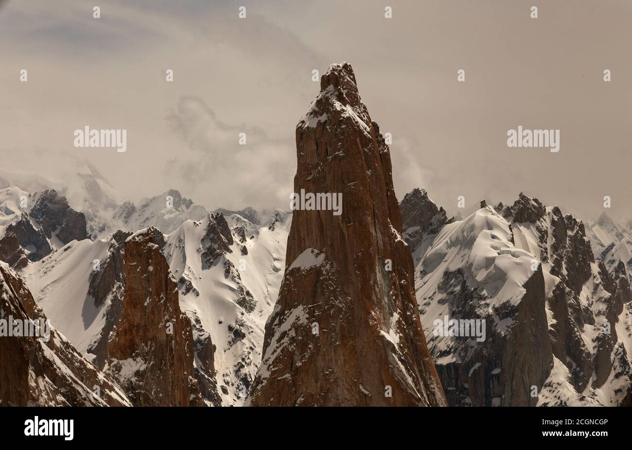 Karakoram highway k2 hi-res stock photography and images - Alamy
