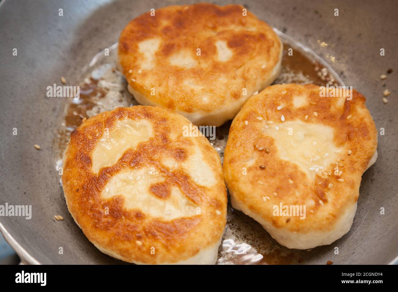 Bhatura hi-res stock photography and images - Alamy