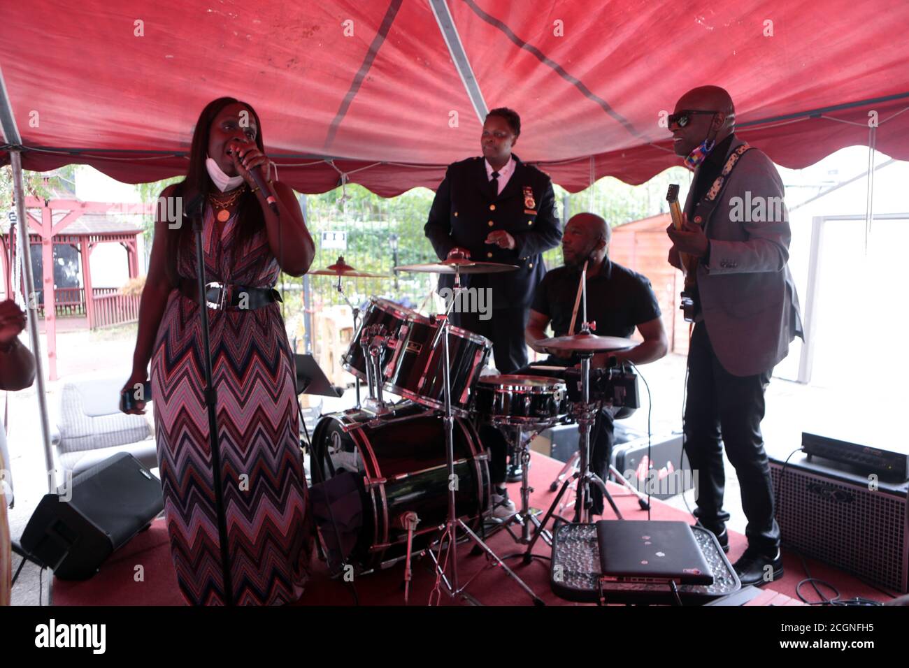 Nypd band hi-res stock photography and images - Alamy