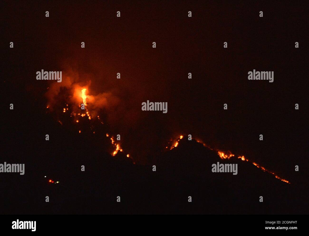 Bobcat fire hi-res stock photography and images - Alamy