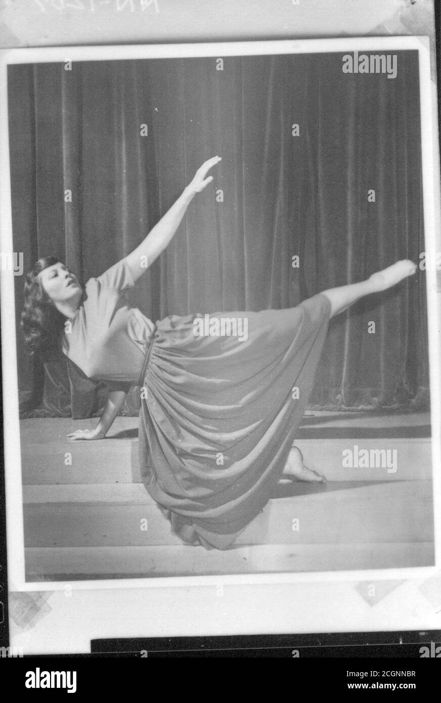 Retro woman dancing Black and White Stock Photos & Images - Alamy