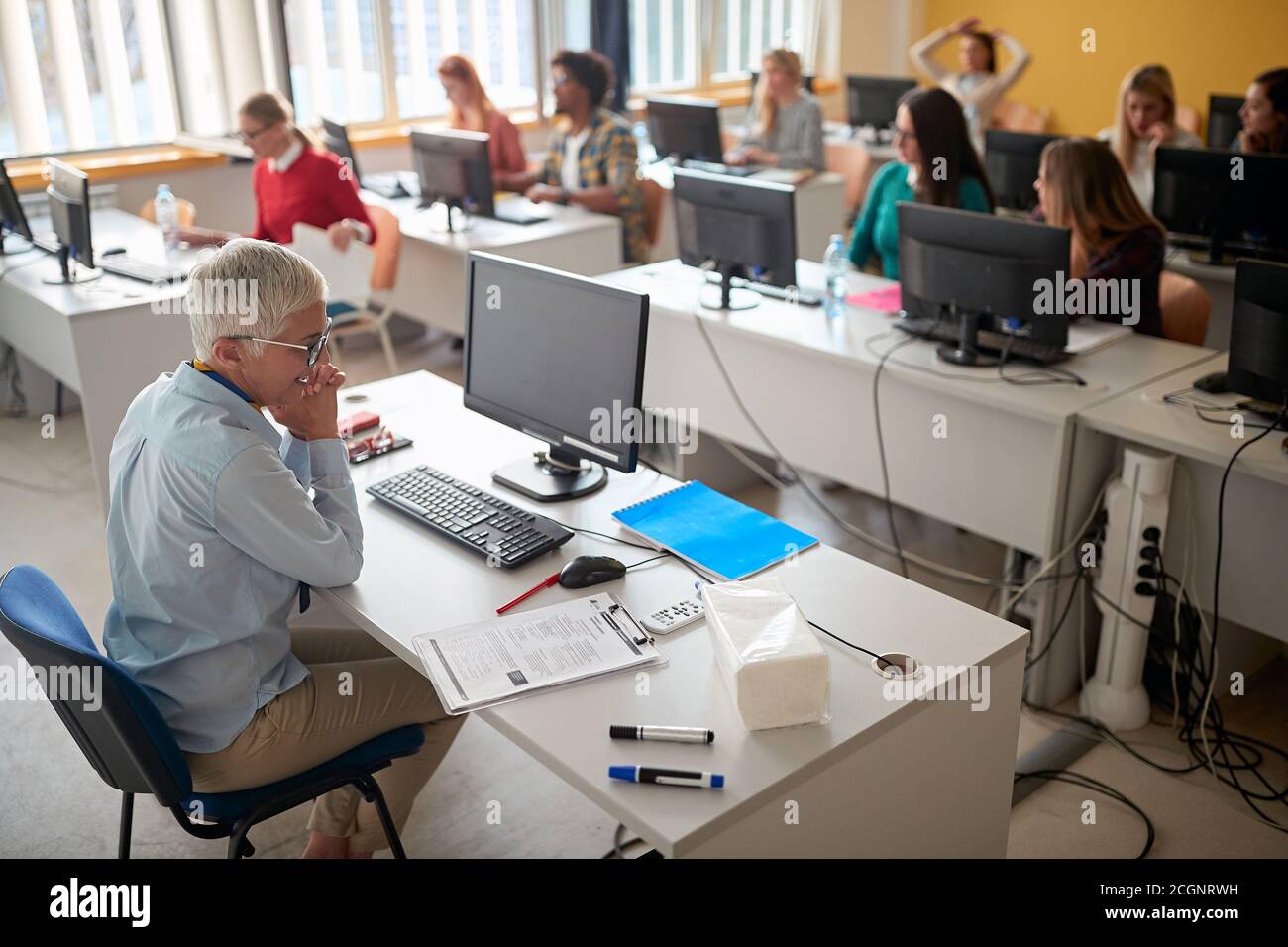 Classroom discussion teacher students hi-res stock photography and ...