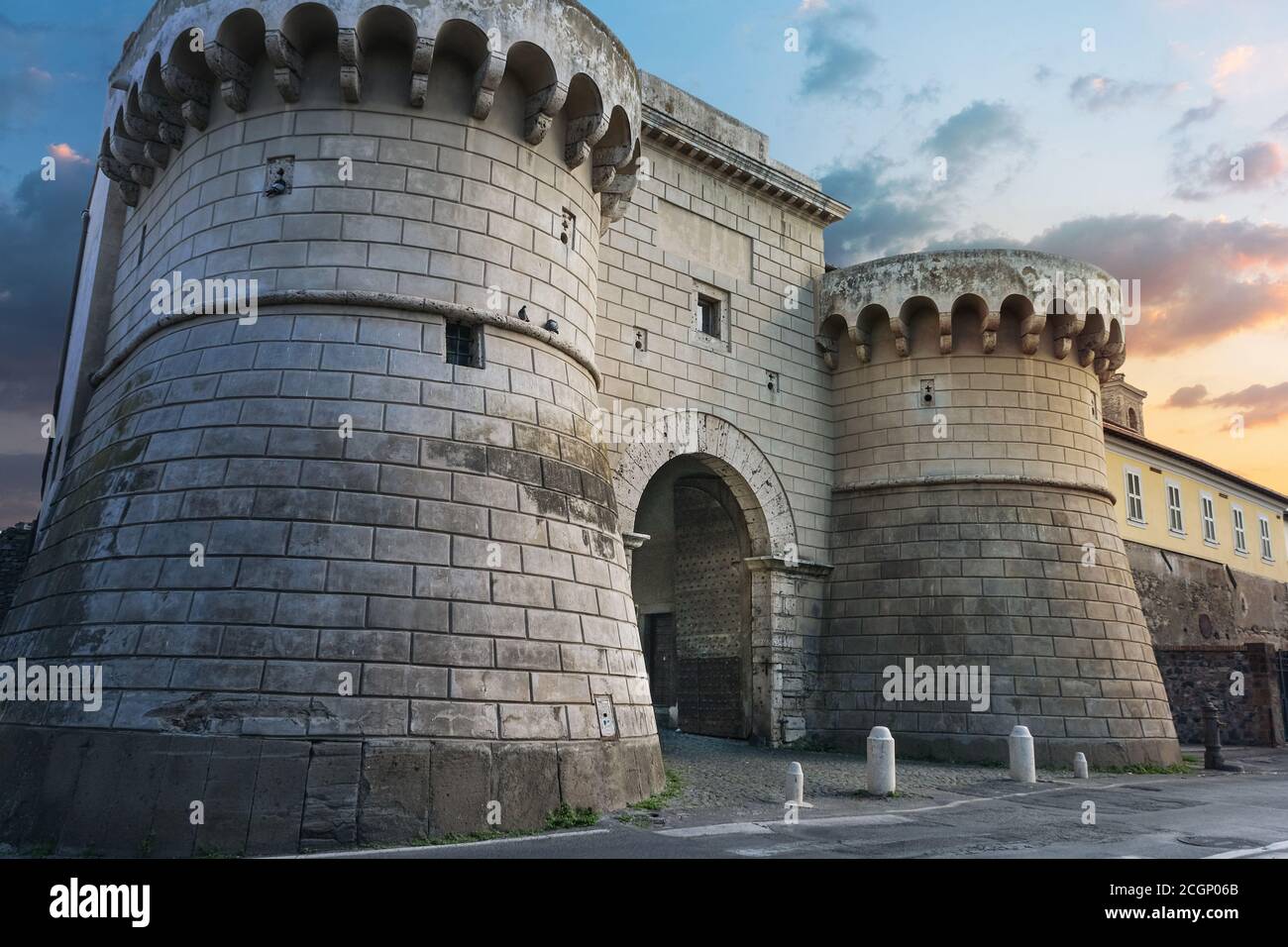 Neapolitan door in the village of velletri on the Roman castles Stock ...