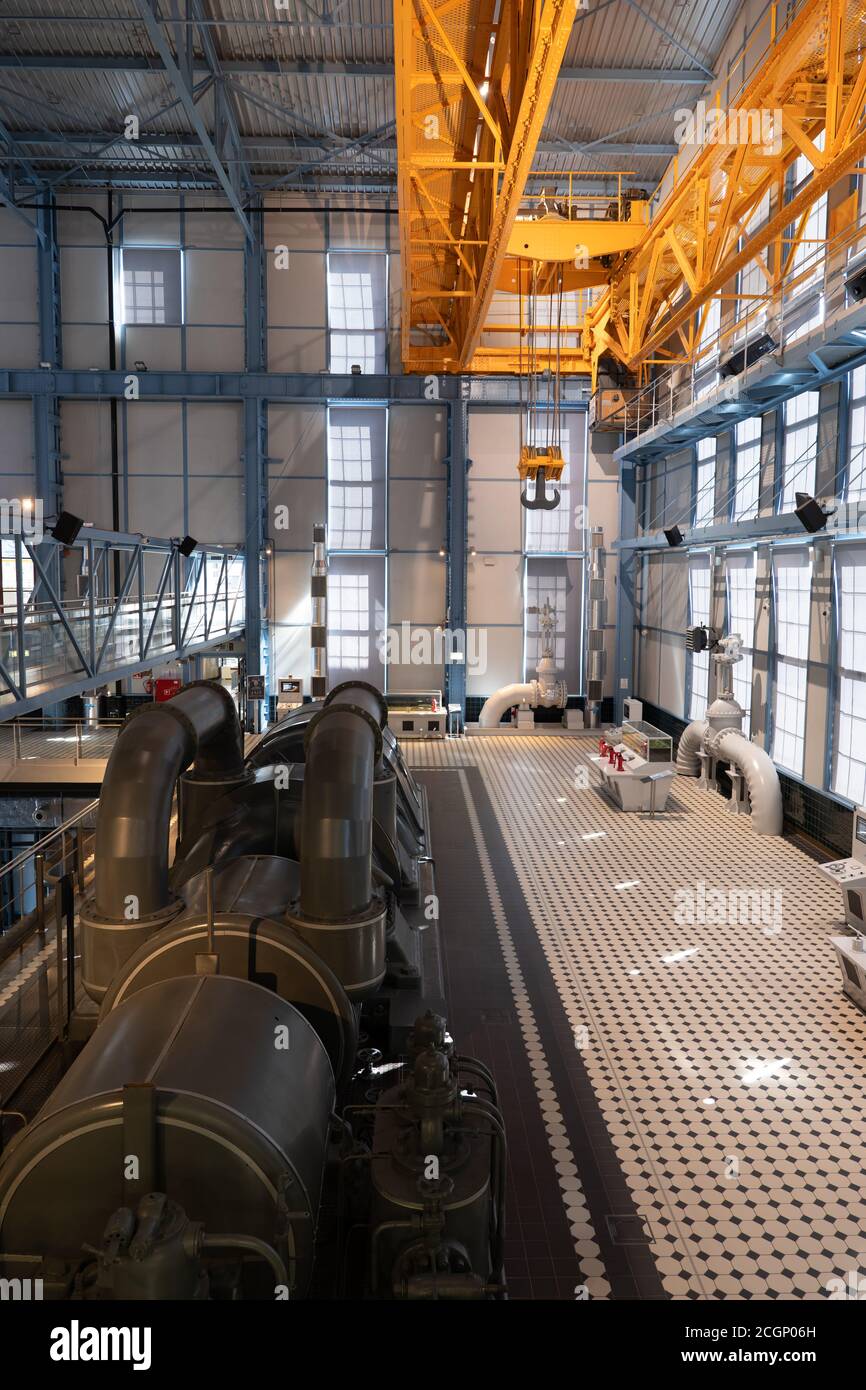 Steam valves hi-res stock photography and images - Alamy