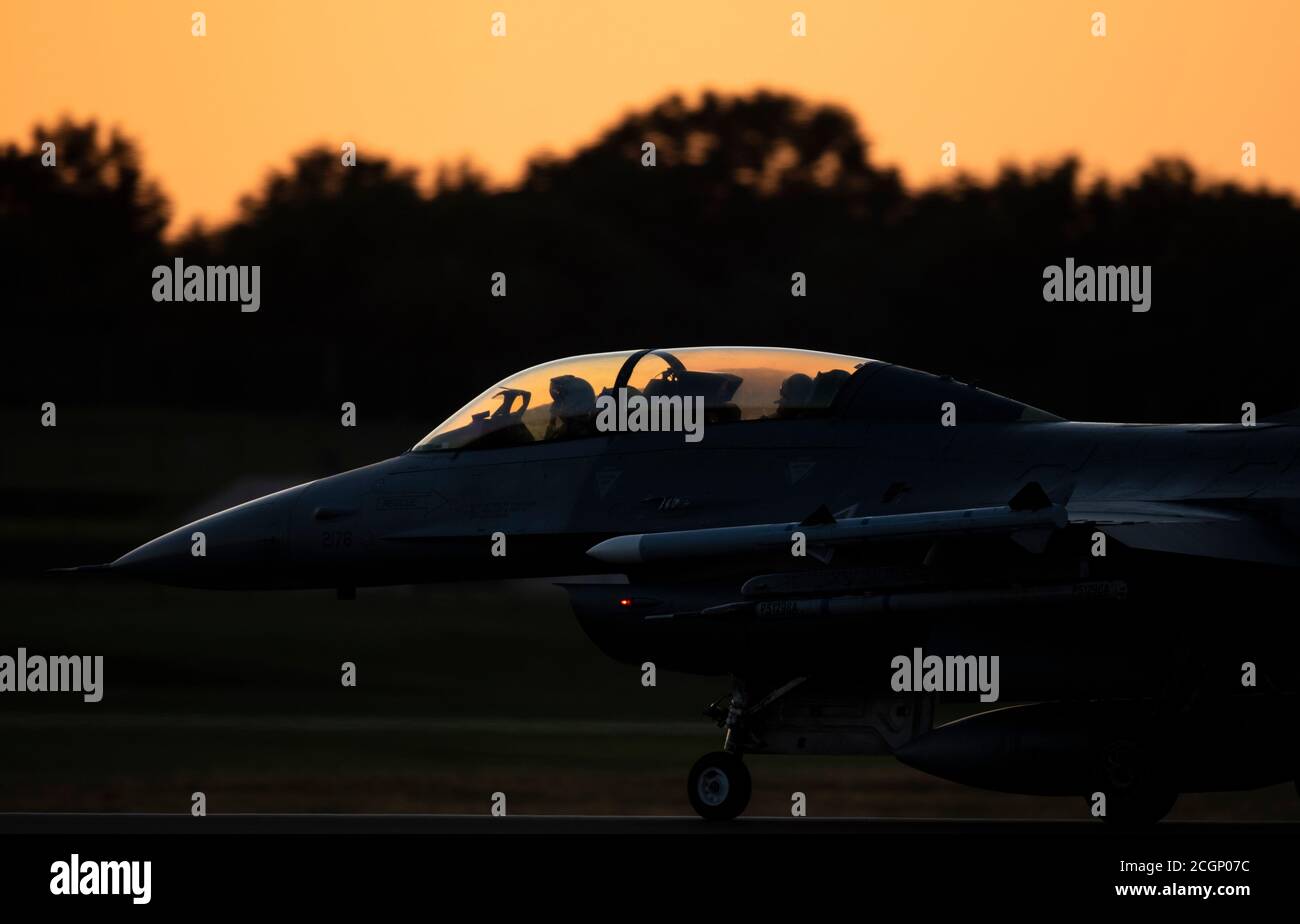 16 regiment royal artillery hi-res stock photography and images - Alamy