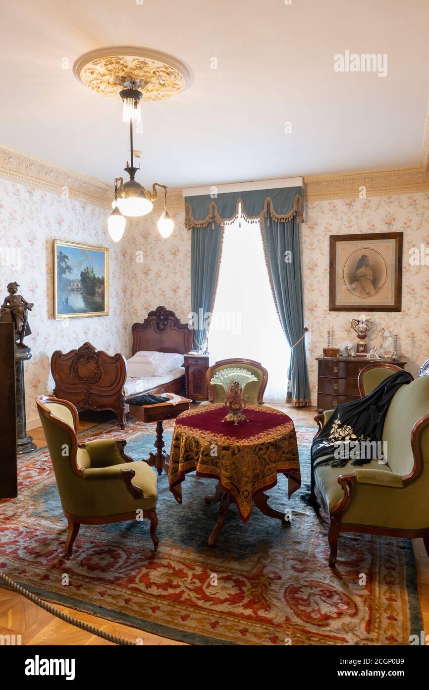 Historical mansion room hi-res stock photography and images - Alamy