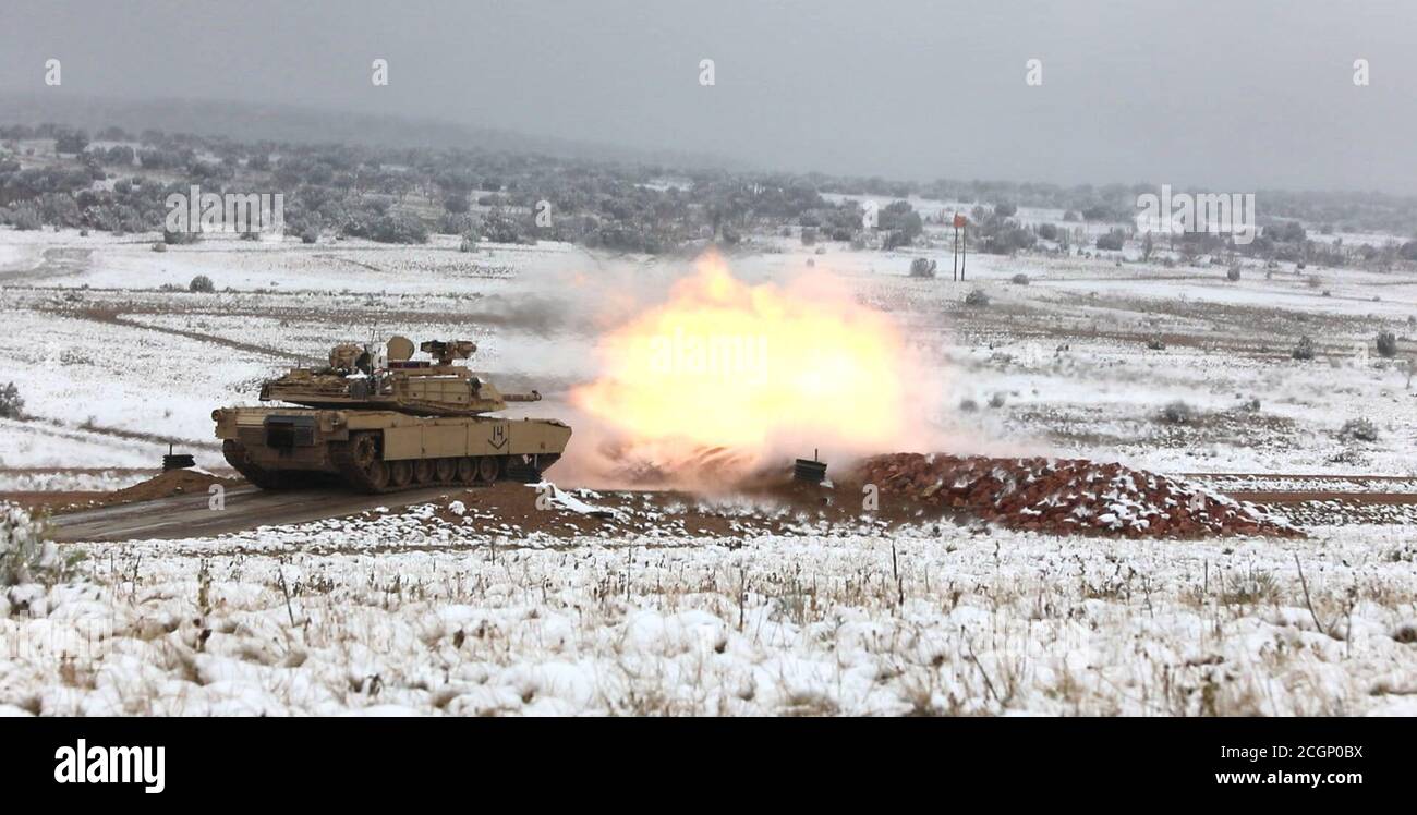 Tank crew members hi-res stock photography and images - Alamy