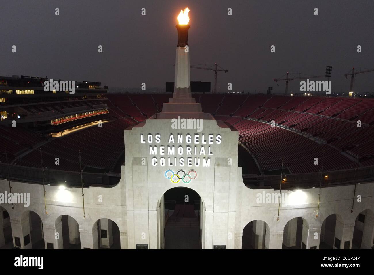 Los angeles memorial coliseum peristyle hi-res stock photography and ...