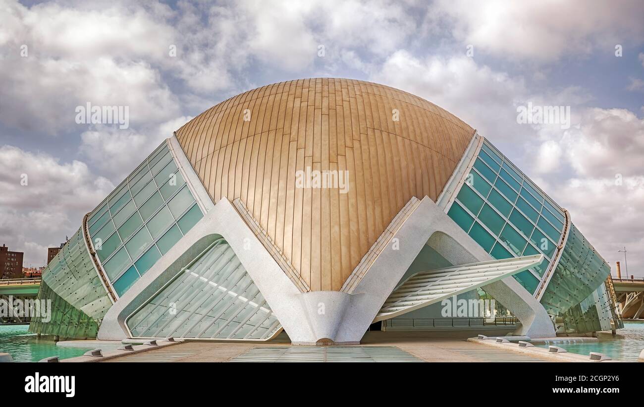 Cultural centre, planetarium and cinema L'Hemisferic, El Hemisferico ...