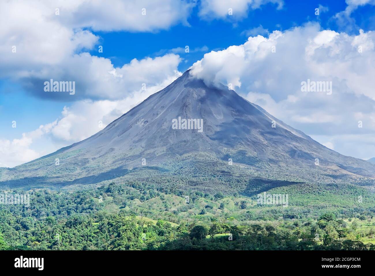 Volcanic mountains costa rica hi-res stock photography and images - Alamy