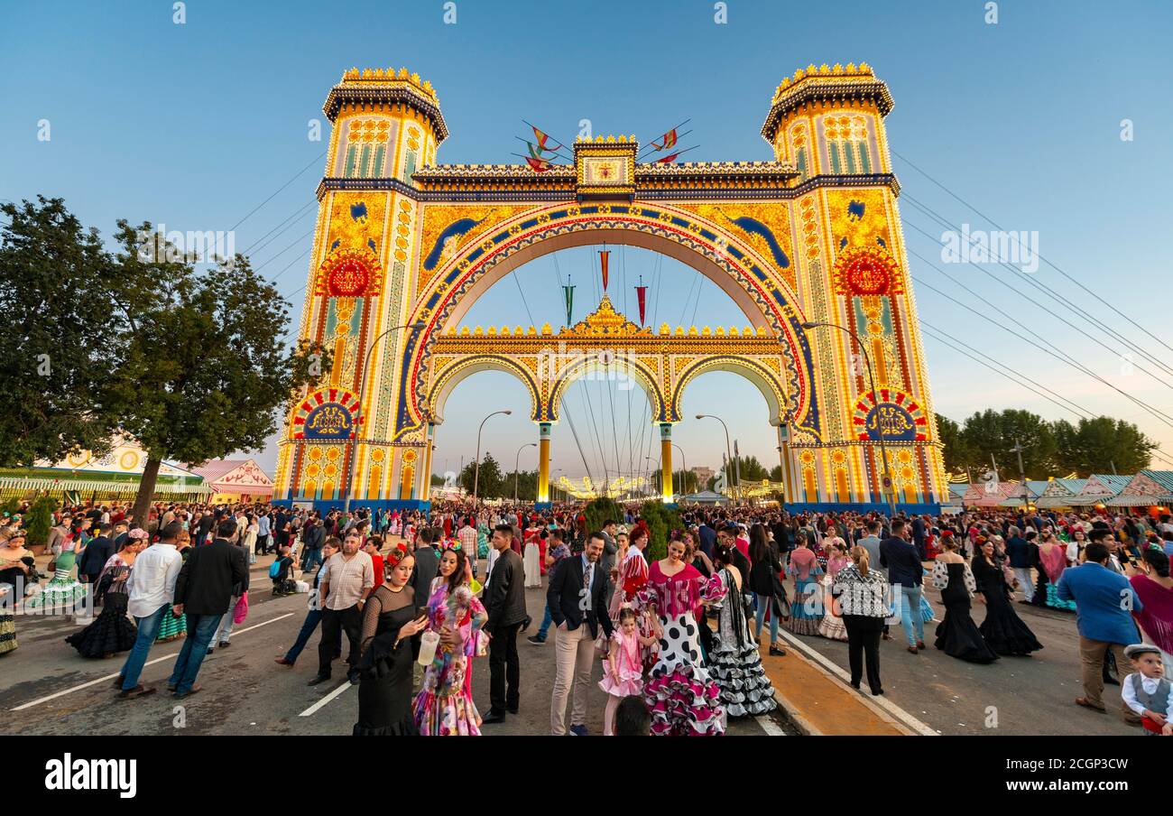 Spaniards spanish people female woman hi-res stock photography and ...