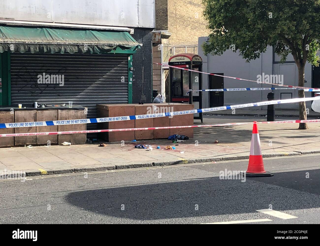 NOTE CONTENT The scene near the junction of Harrow Road and Ashmore ...