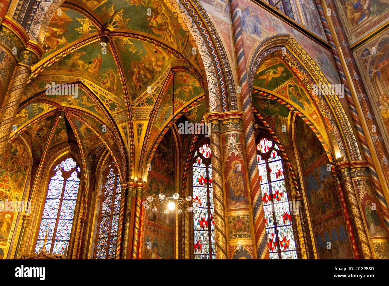 Ceiling with gold decoration hi-res stock photography and images - Alamy