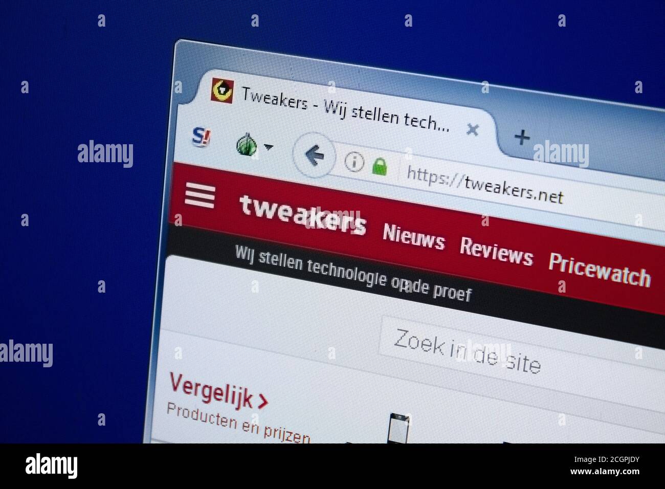 Ryazan, Russia - August 26, 2018: Homepage of Tweakers website on the ...