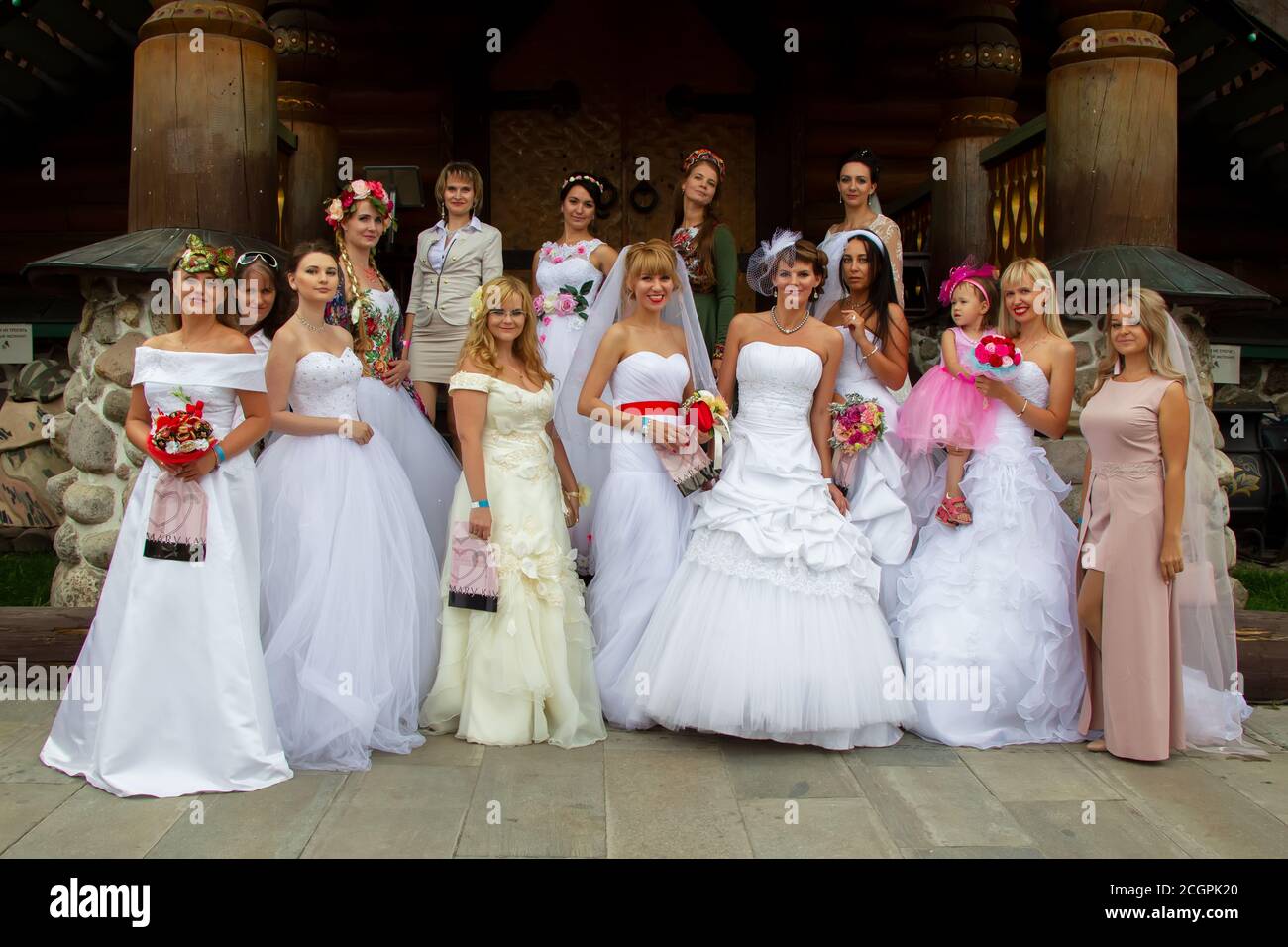 Group of brides hi-res stock photography and images - Alamy