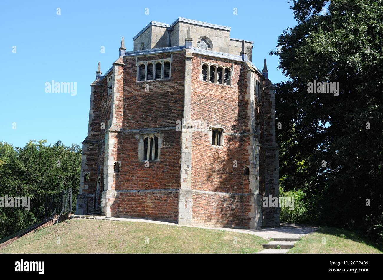Tiny chapel hi-res stock photography and images - Alamy