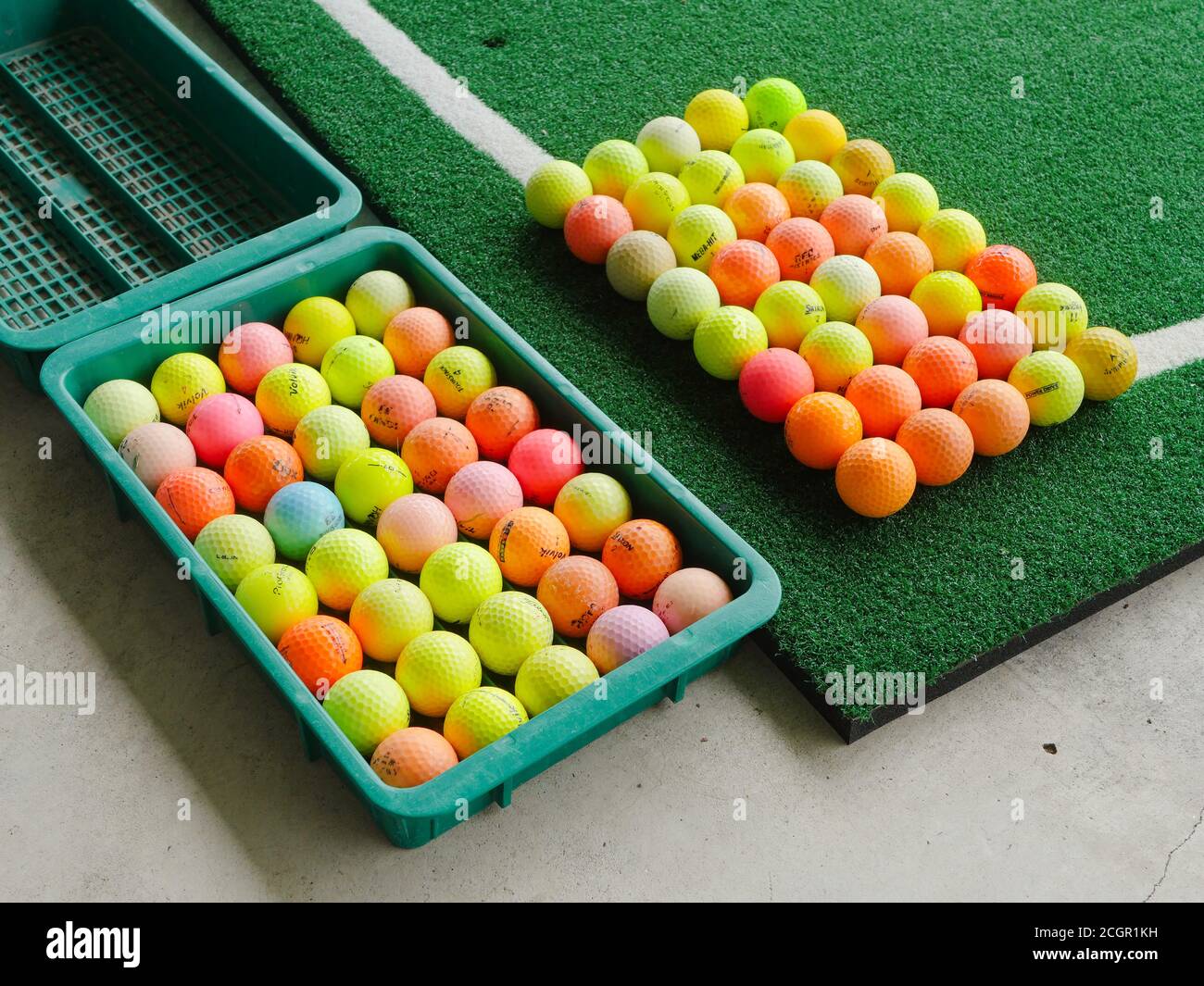 Range ball hi-res stock photography and images - Alamy