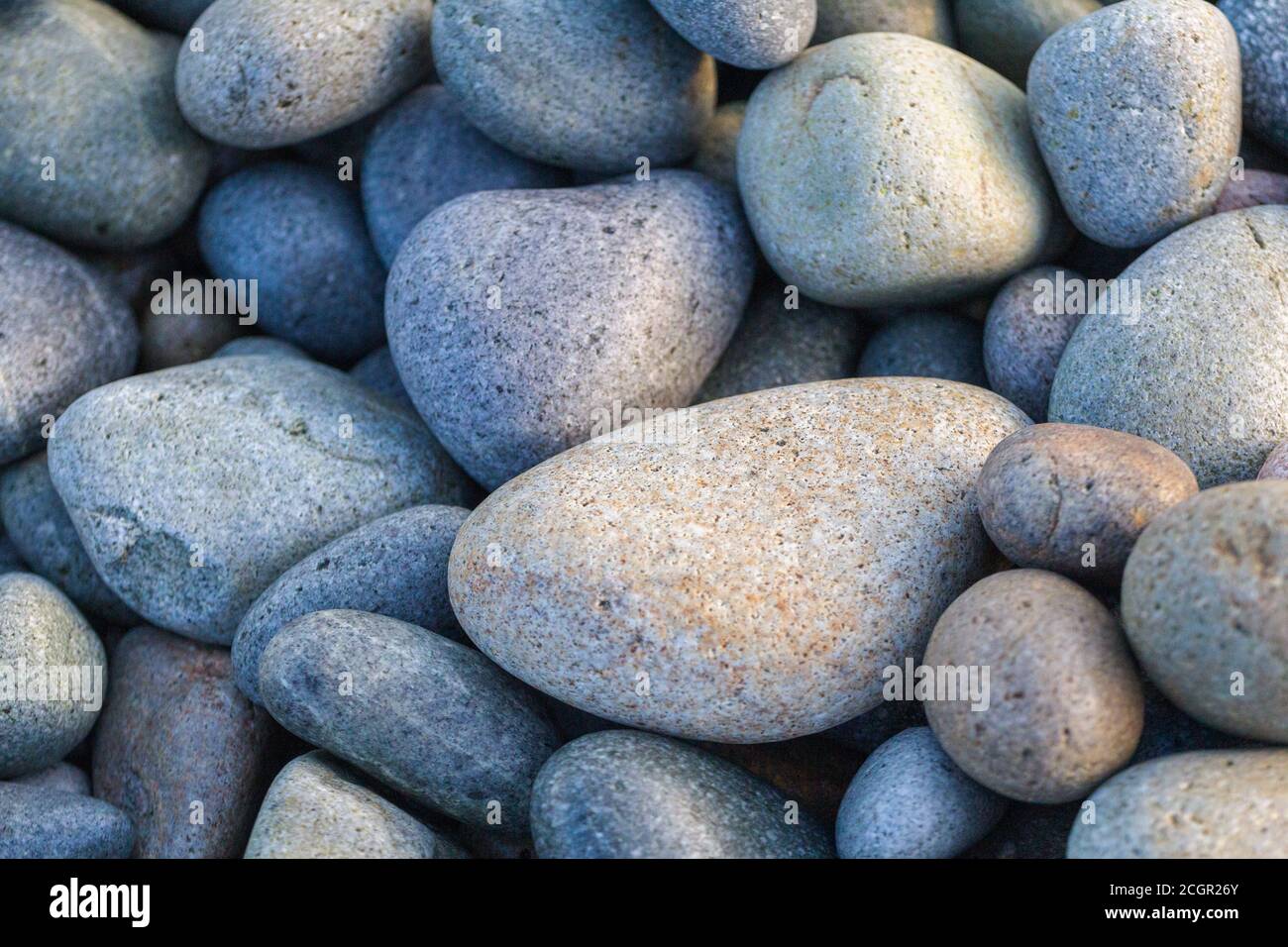 Round smooth rocks hi-res stock photography and images - Alamy