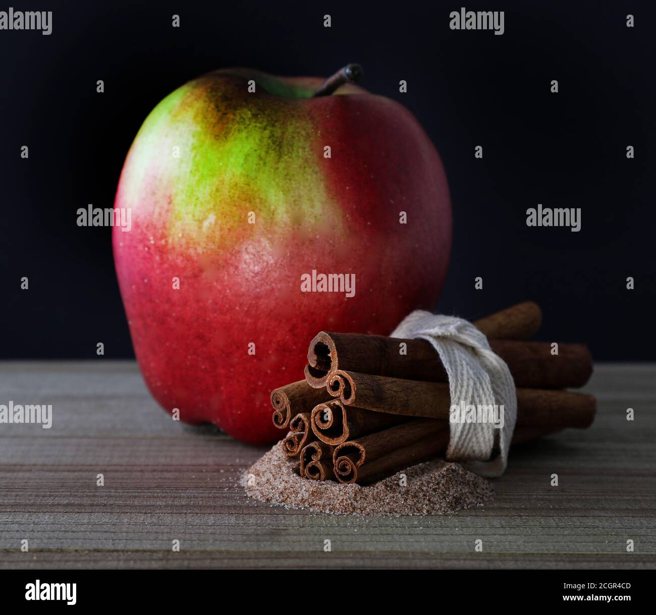Apple & Cinnamon Photo By Adam Scull/PHOTOlink.net Stock Photo - Alamy