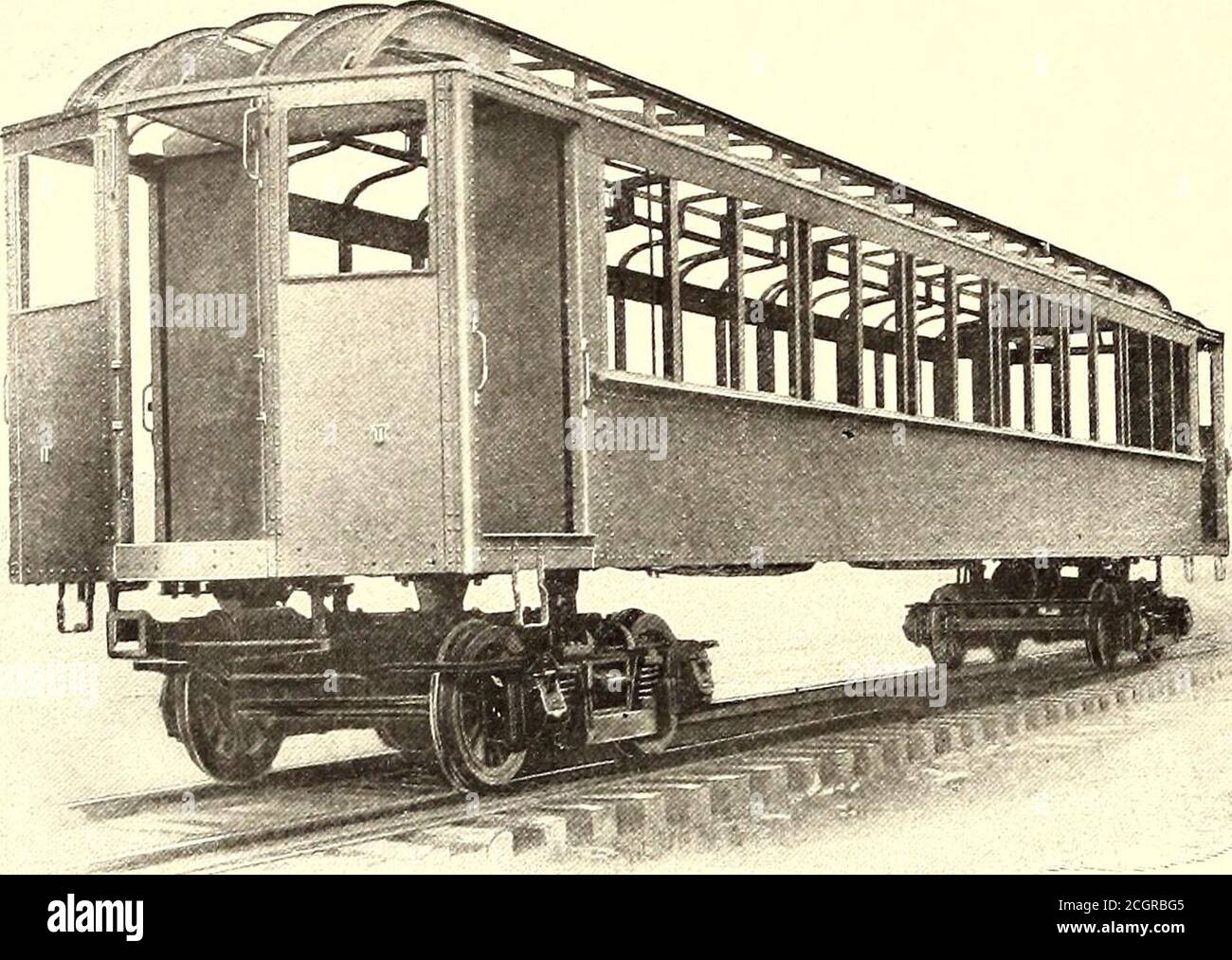 Railroad cars on curve hi-res stock photography and images - Alamy