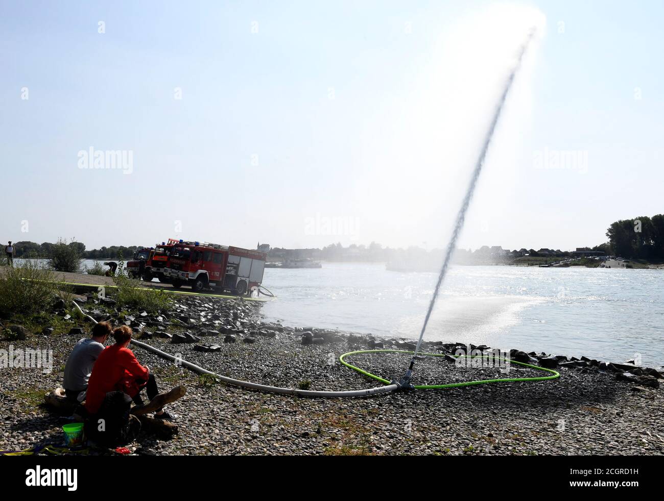 Fire hose handling hi-res stock photography and images - Alamy