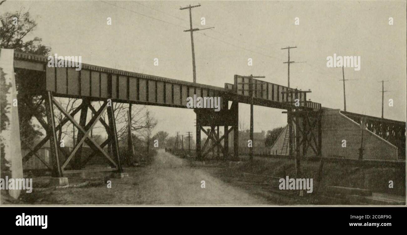 . The street railway review . ONK OF TIIK TWO BRIDGES .( ROSS THE V.B ...