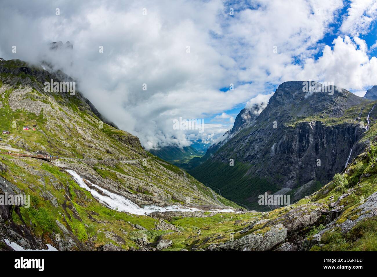 Trolls path trollstigen trollstigveien winding hi-res stock photography ...