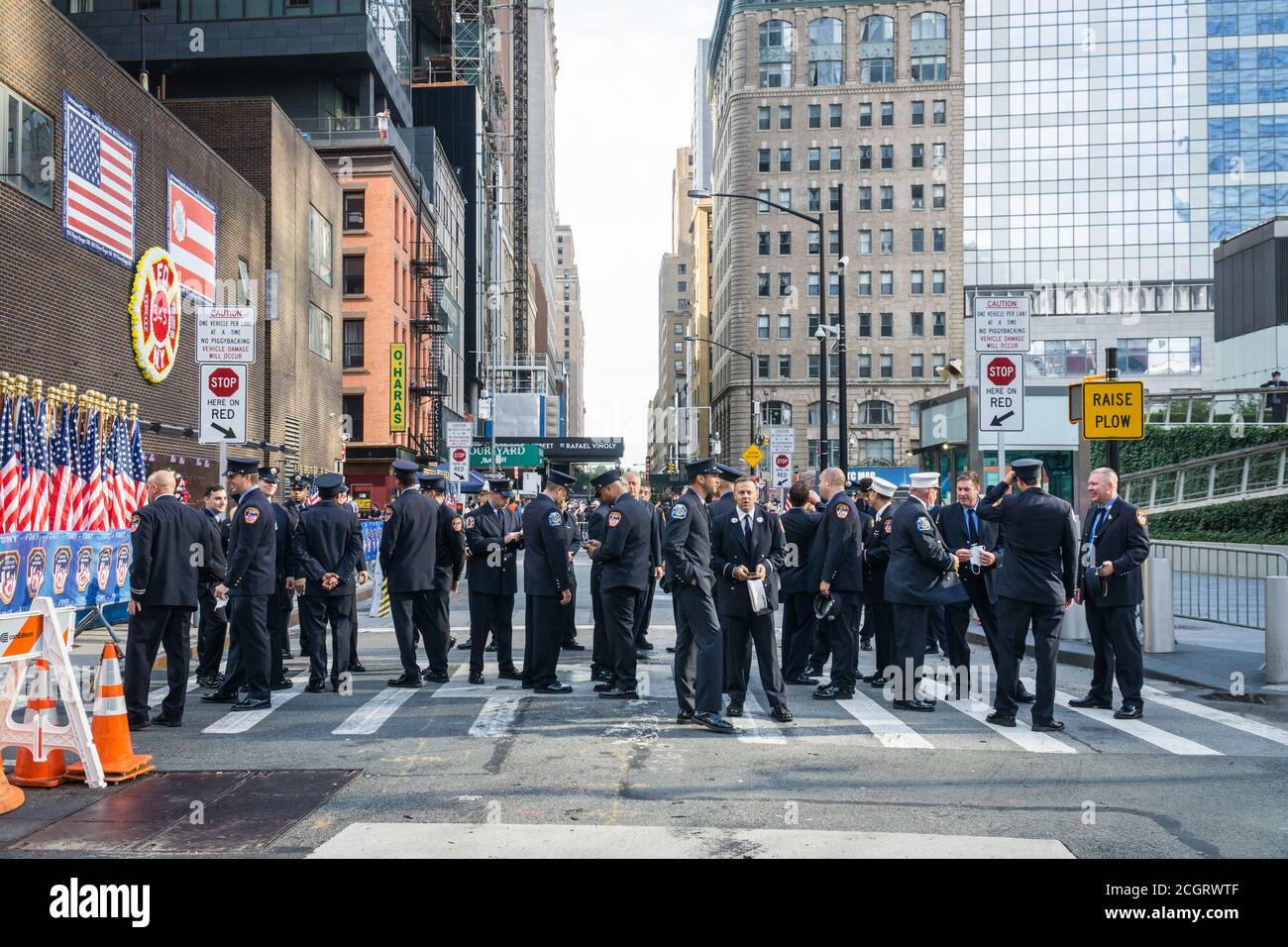 Fire department 9 11 memorial hi-res stock photography and images - Alamy