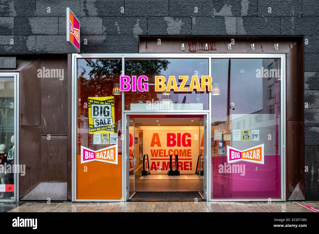 Mirage retail group hi-res stock photography and images - Alamy