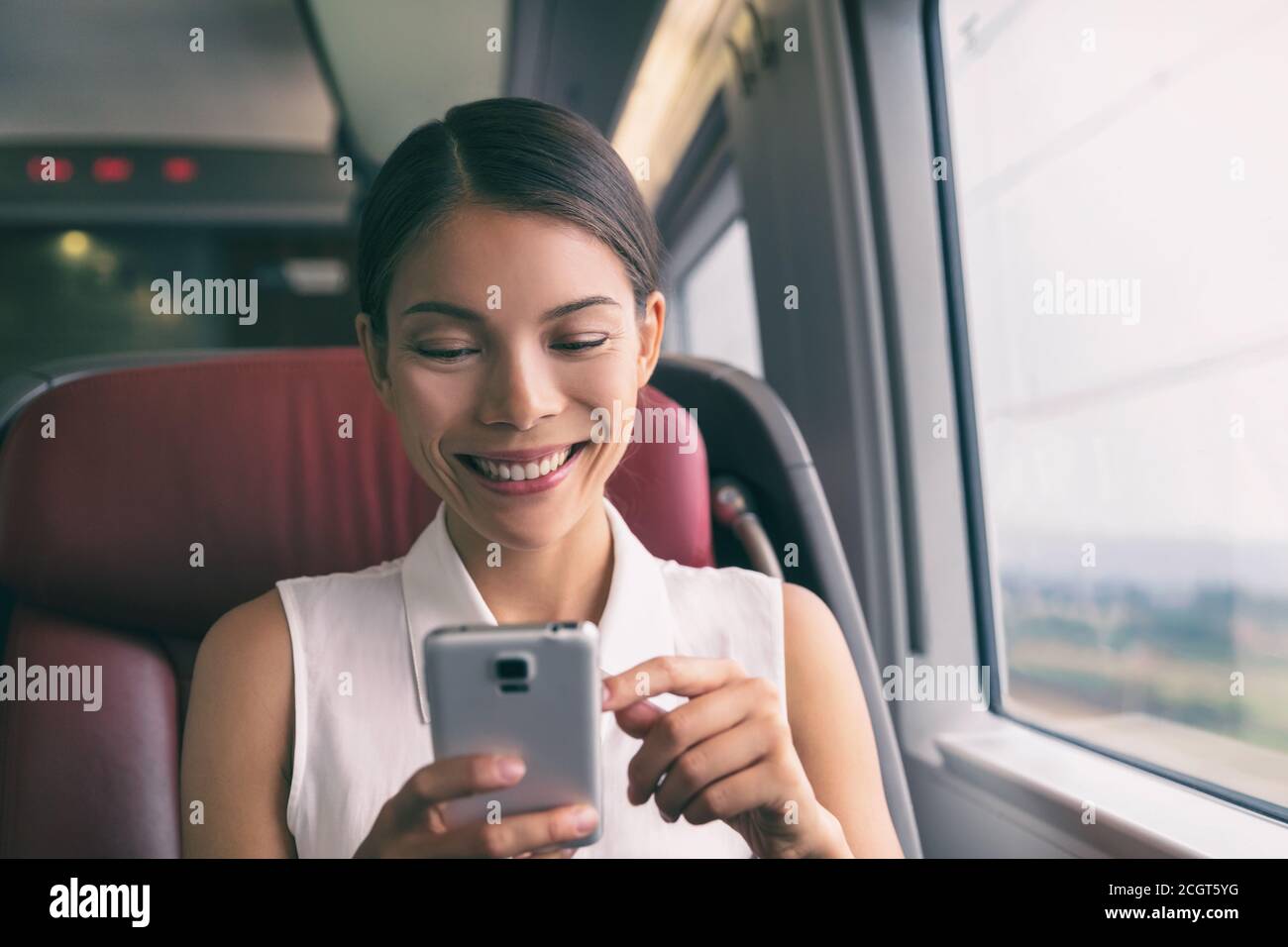 Bus travel mobile app hi-res stock photography and images - Alamy
