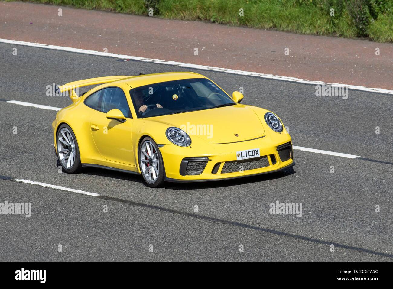 Gt3 speed yellow hi-res stock photography and images - Alamy