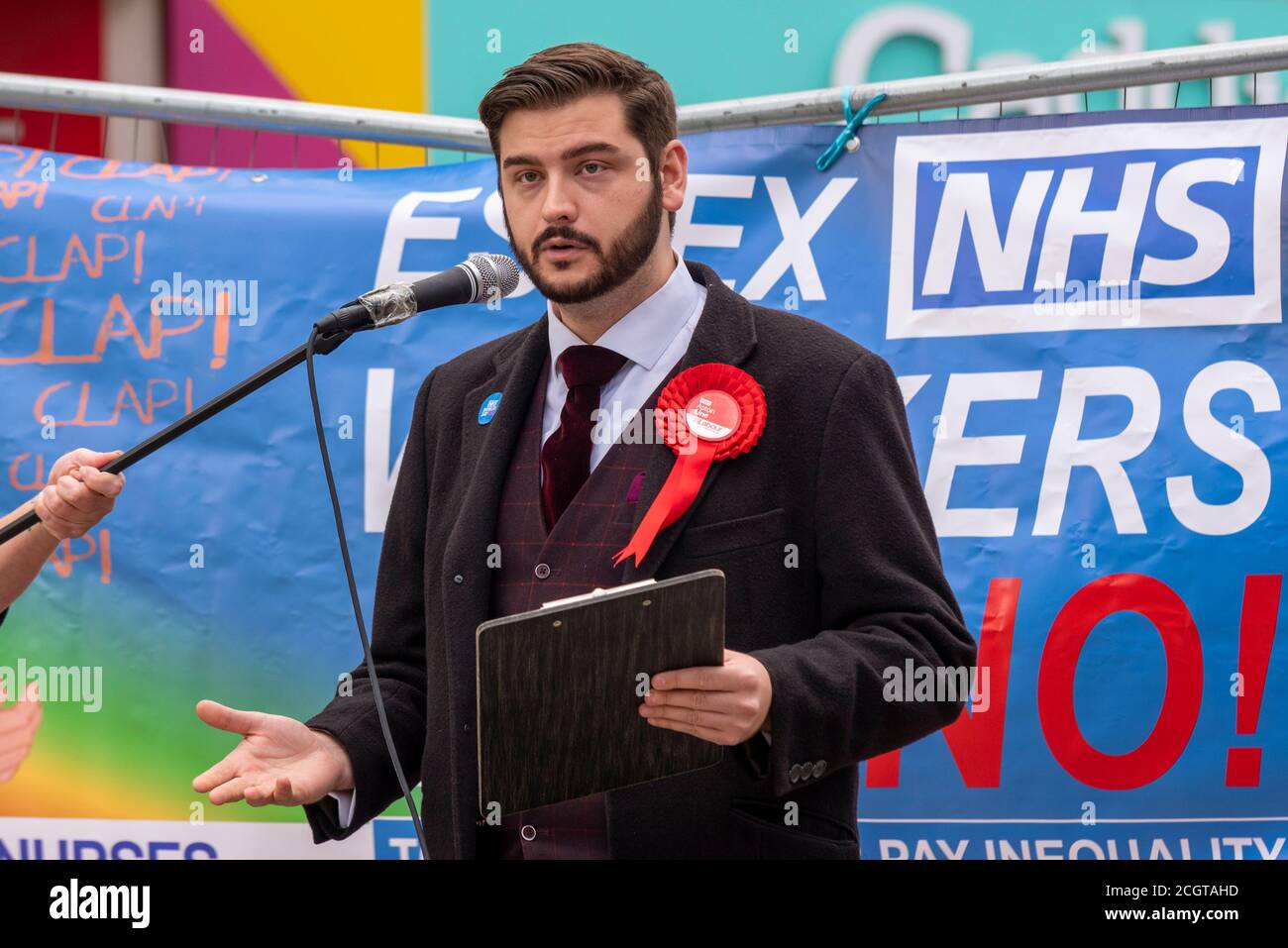 Nhs staff member hi-res stock photography and images - Alamy