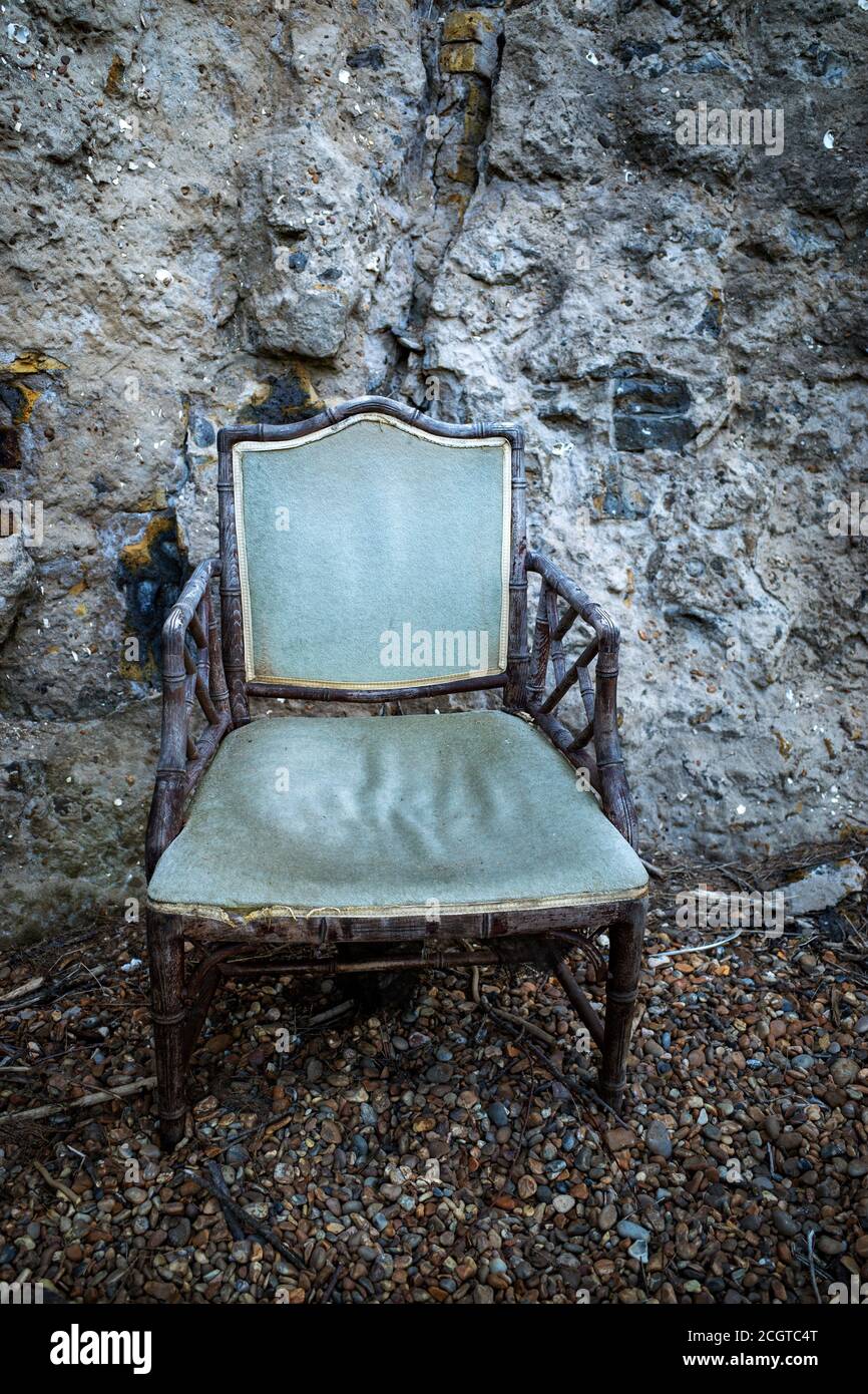 Abandoned chair hi-res stock photography and images - Alamy