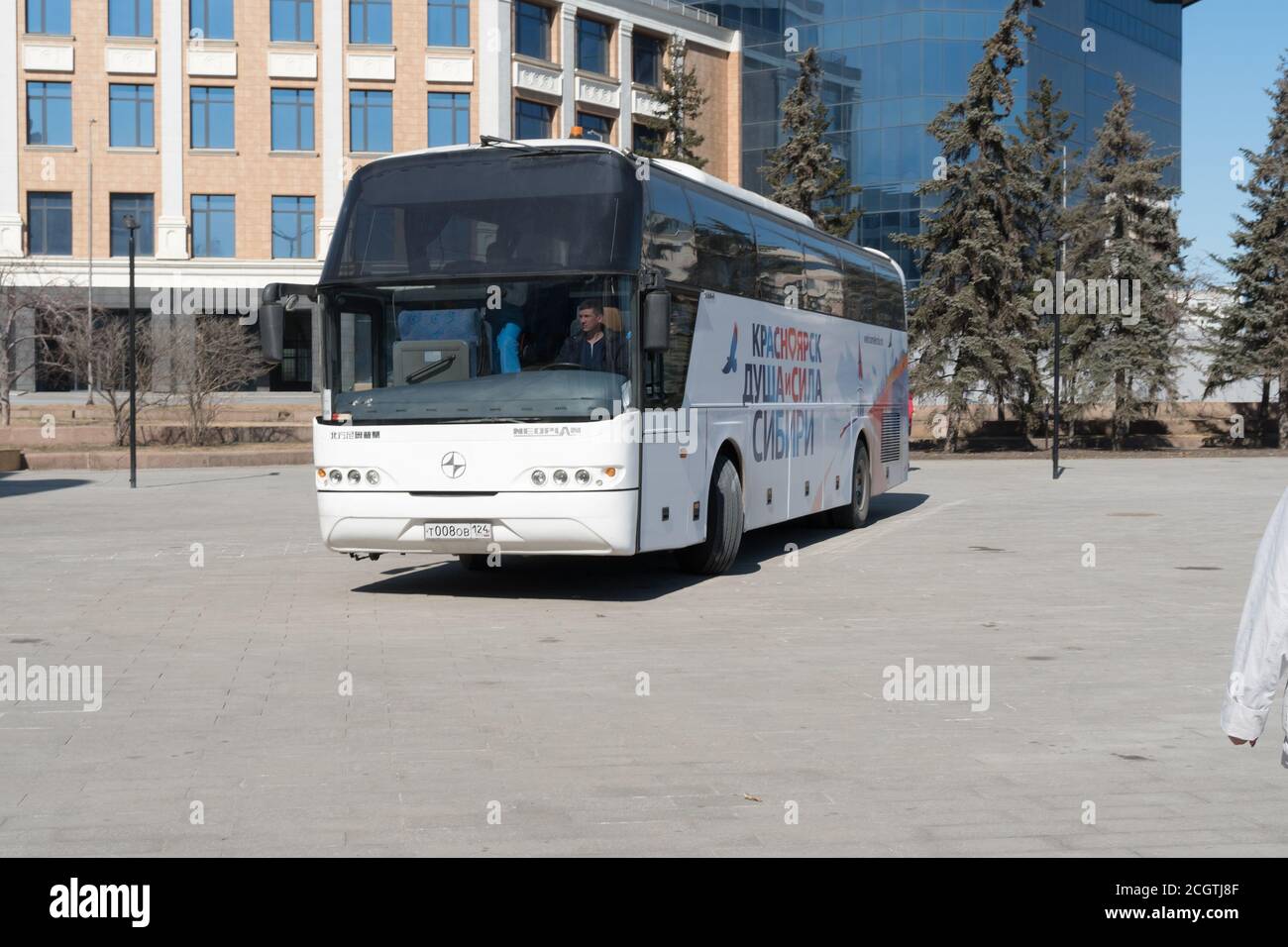 Two storey bus hi-res stock photography and images - Alamy