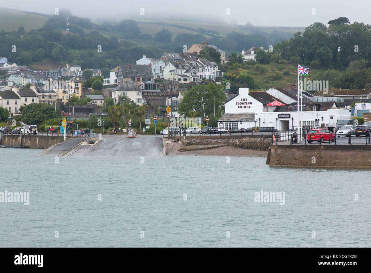 The Floating Bridge Pub and Higher Ferry terminal, Dartmouth, Devon ...