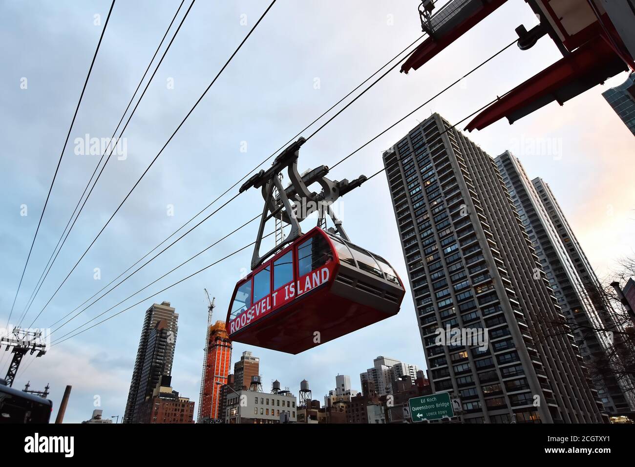 New york cable car hi-res stock photography and images - Alamy