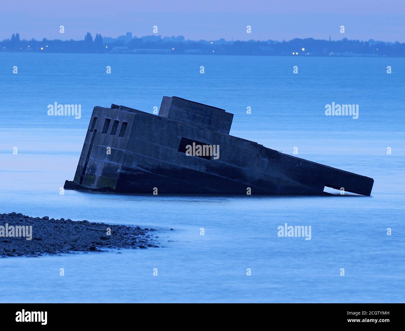 Chain home radar station hi-res stock photography and images - Alamy