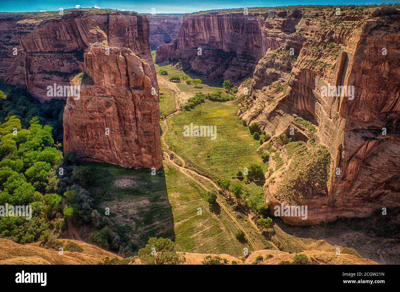Canyon de Chelly long served as a home for Navajo people Stock Photo ...