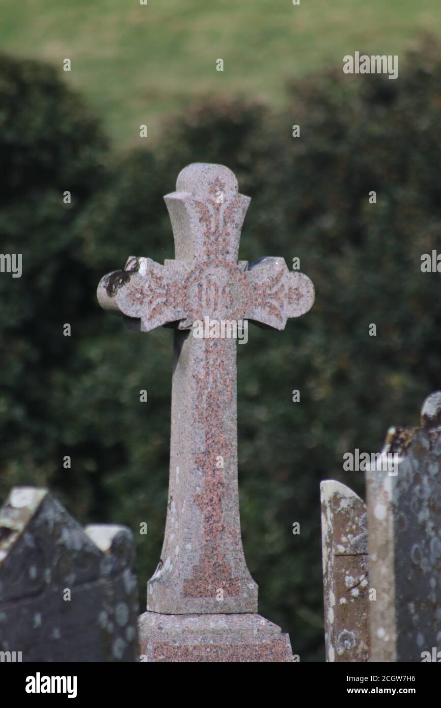 Solitary gravestones hi-res stock photography and images - Alamy