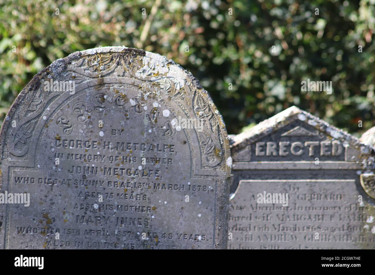 Sculptured gravestone hi-res stock photography and images - Alamy
