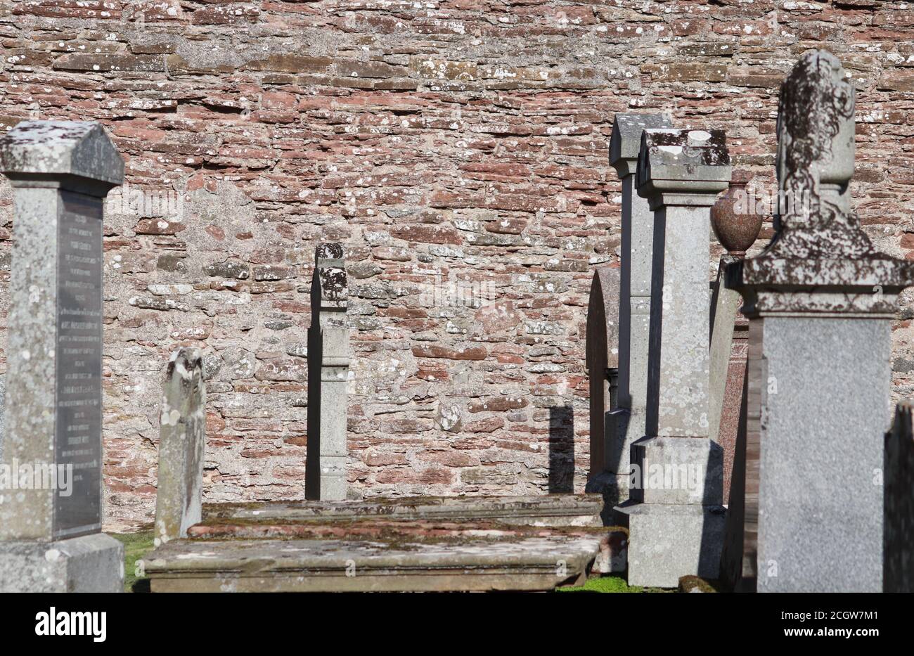 Solitary gravestones hi-res stock photography and images - Alamy