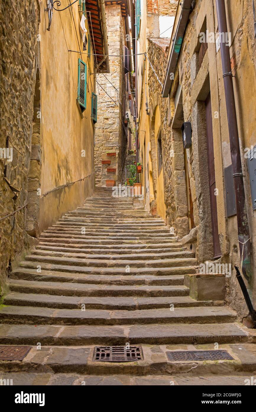 Picturesque narrow alley steps hi-res stock photography and images - Alamy