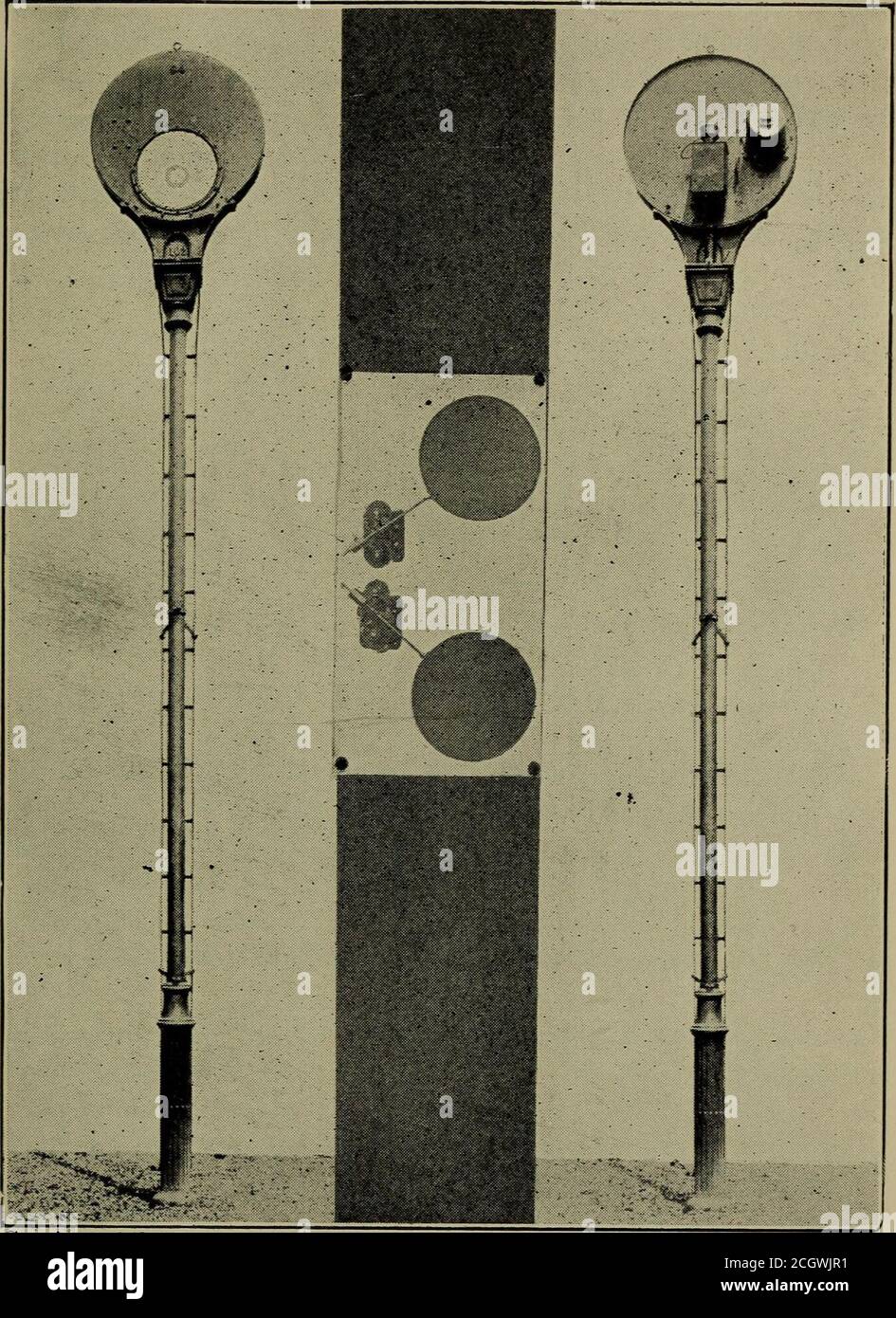 359 feet hi-res stock photography and images - Alamy